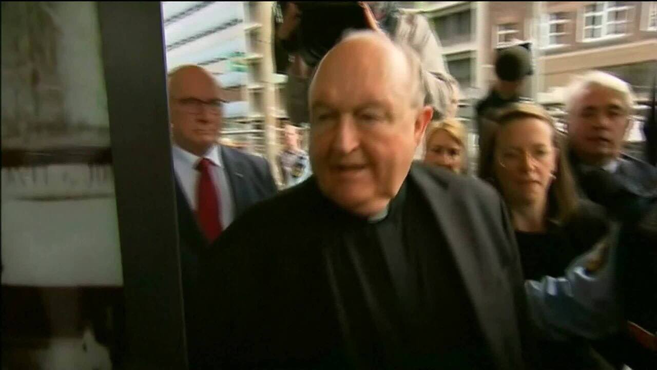 Ex-arcebispo australiano é condenado a um ano de prisão por acobertar ... Ex-arcebispo australiano é condenado a um ano de prisão por acobertar ...